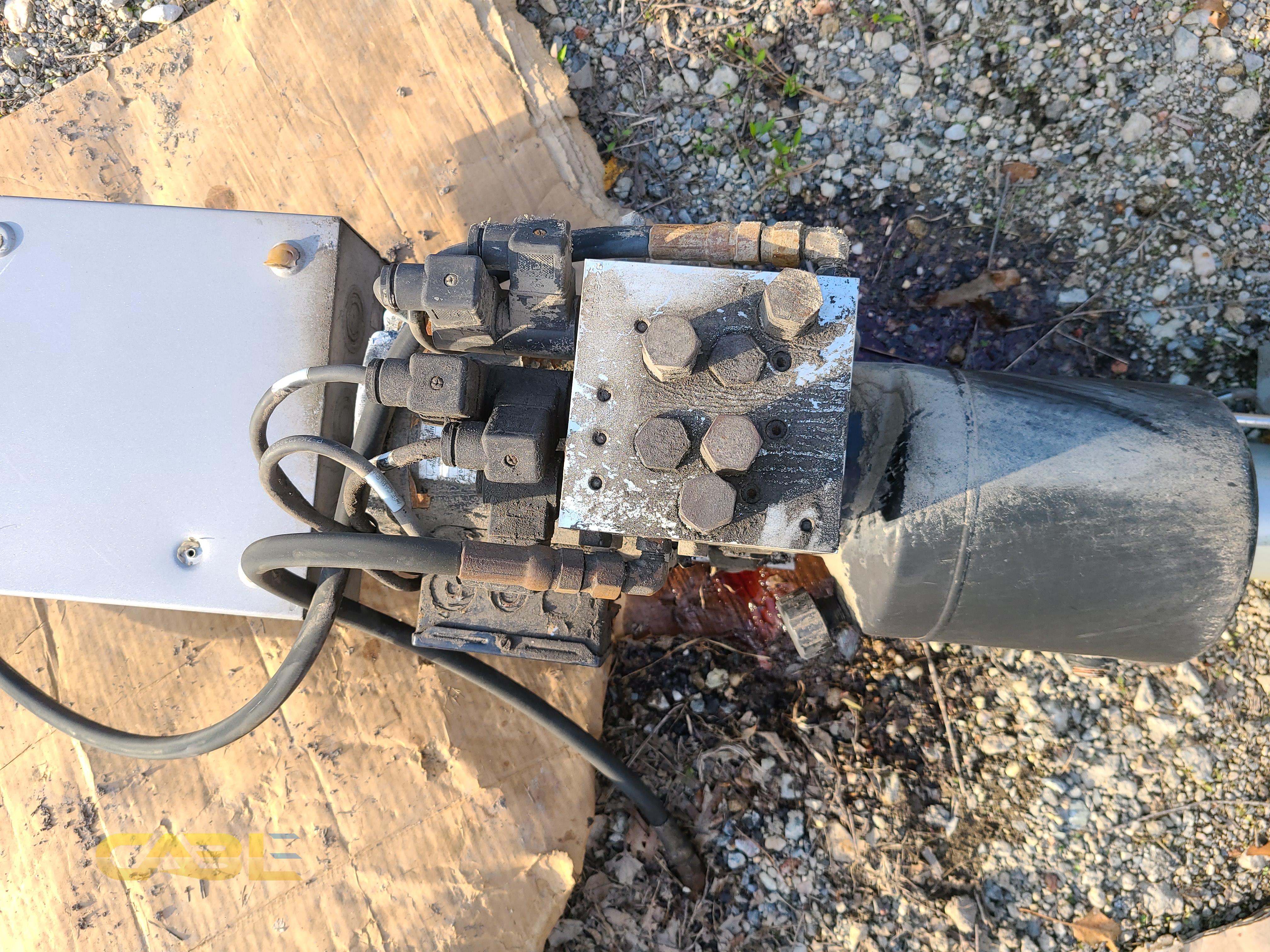 Used complete elevation motor and piston for T40