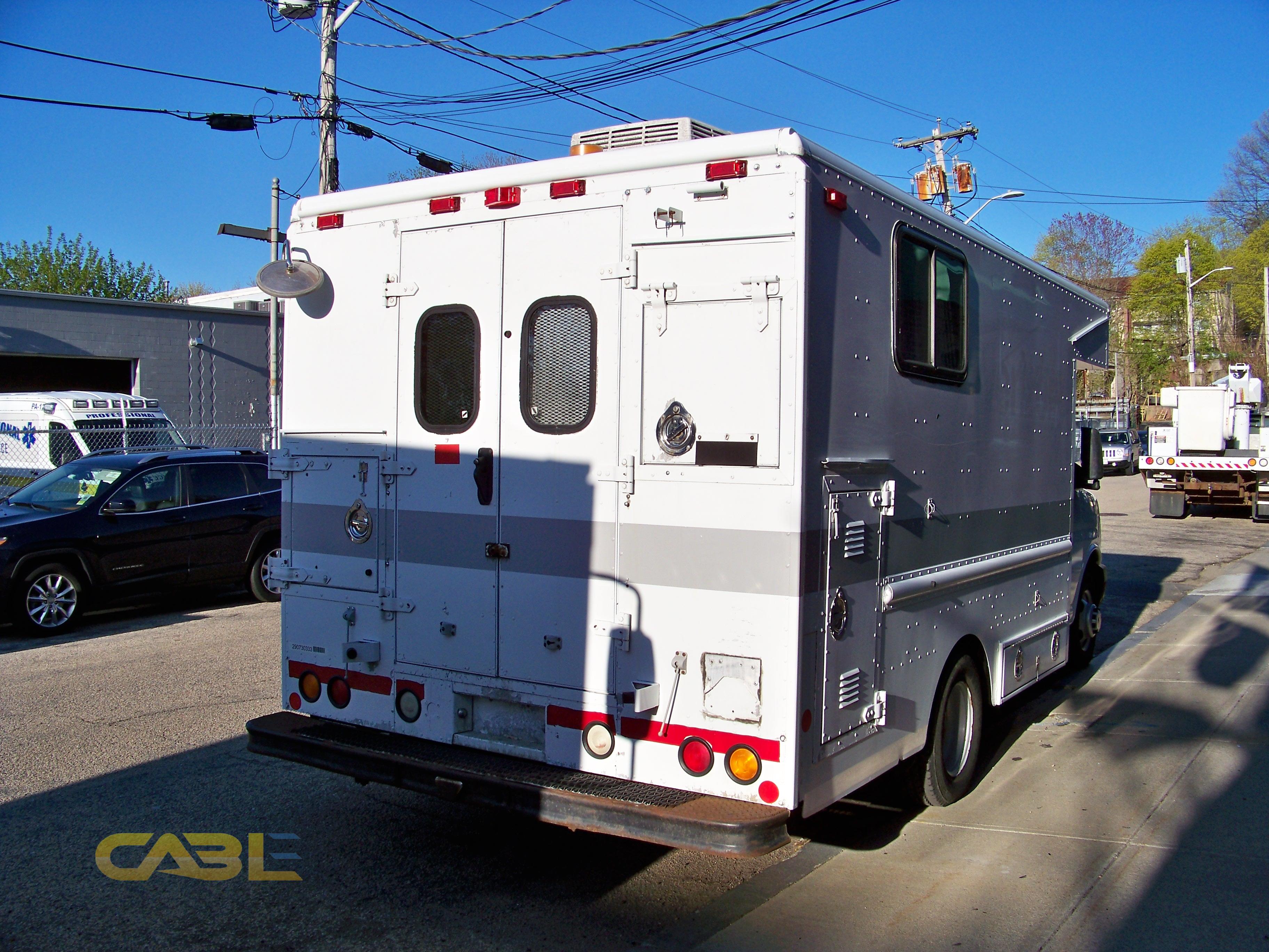 Pictures (2007 gmc g3500 fiber splicing truck)