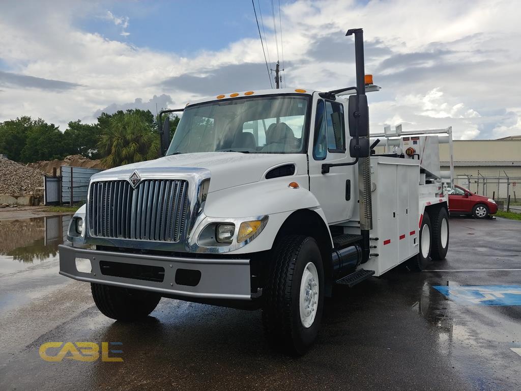 2007 International 7400 Altec LP108 Cable Puller