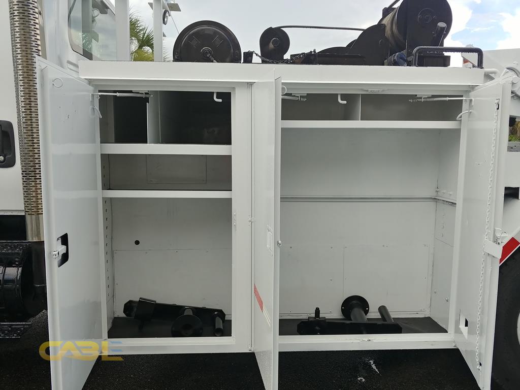 Pictures (2007 International 7400 Altec LP108 Cable Puller)