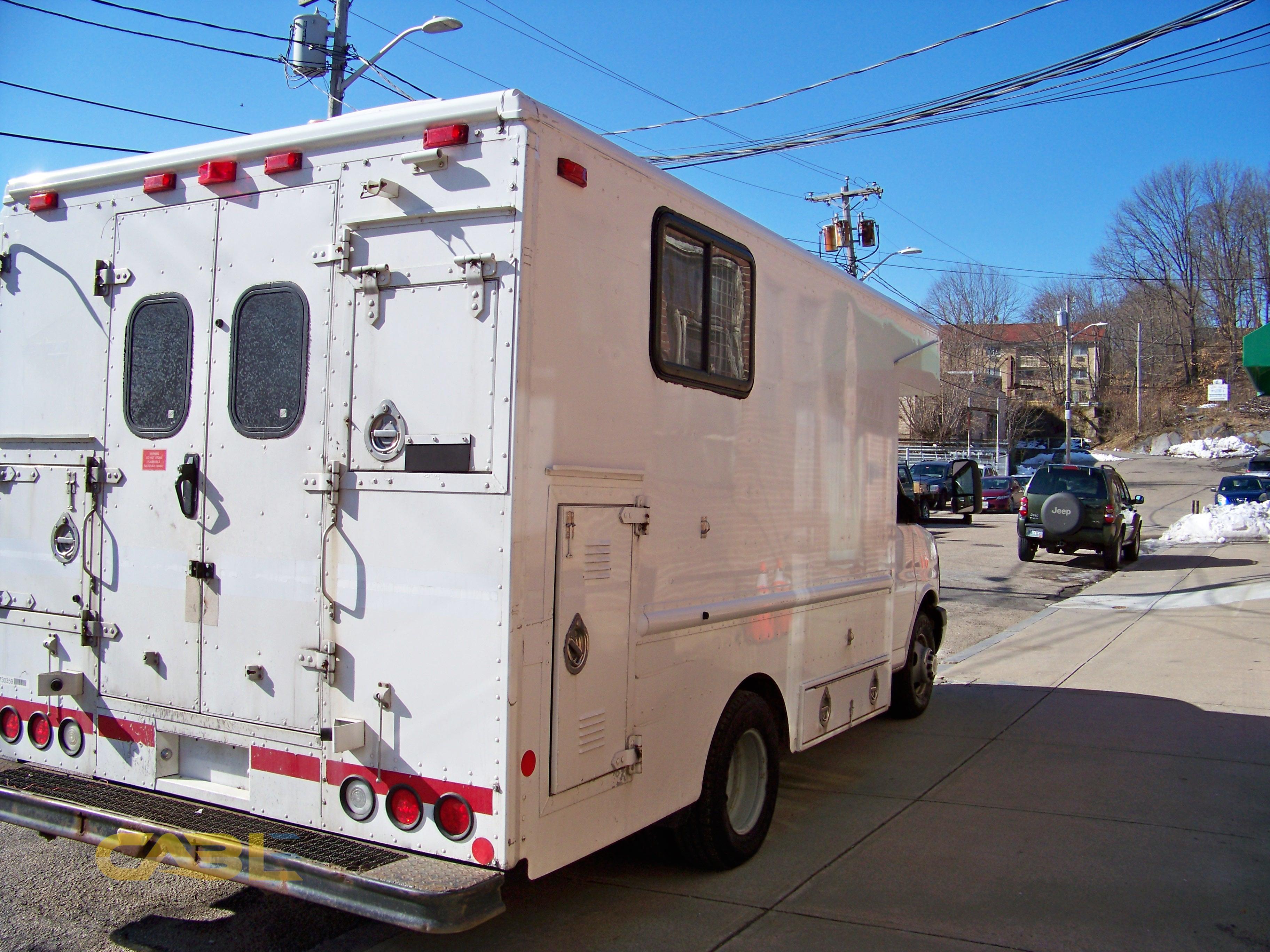 Pictures (2007 gmc g3500 fiber splicing truck)