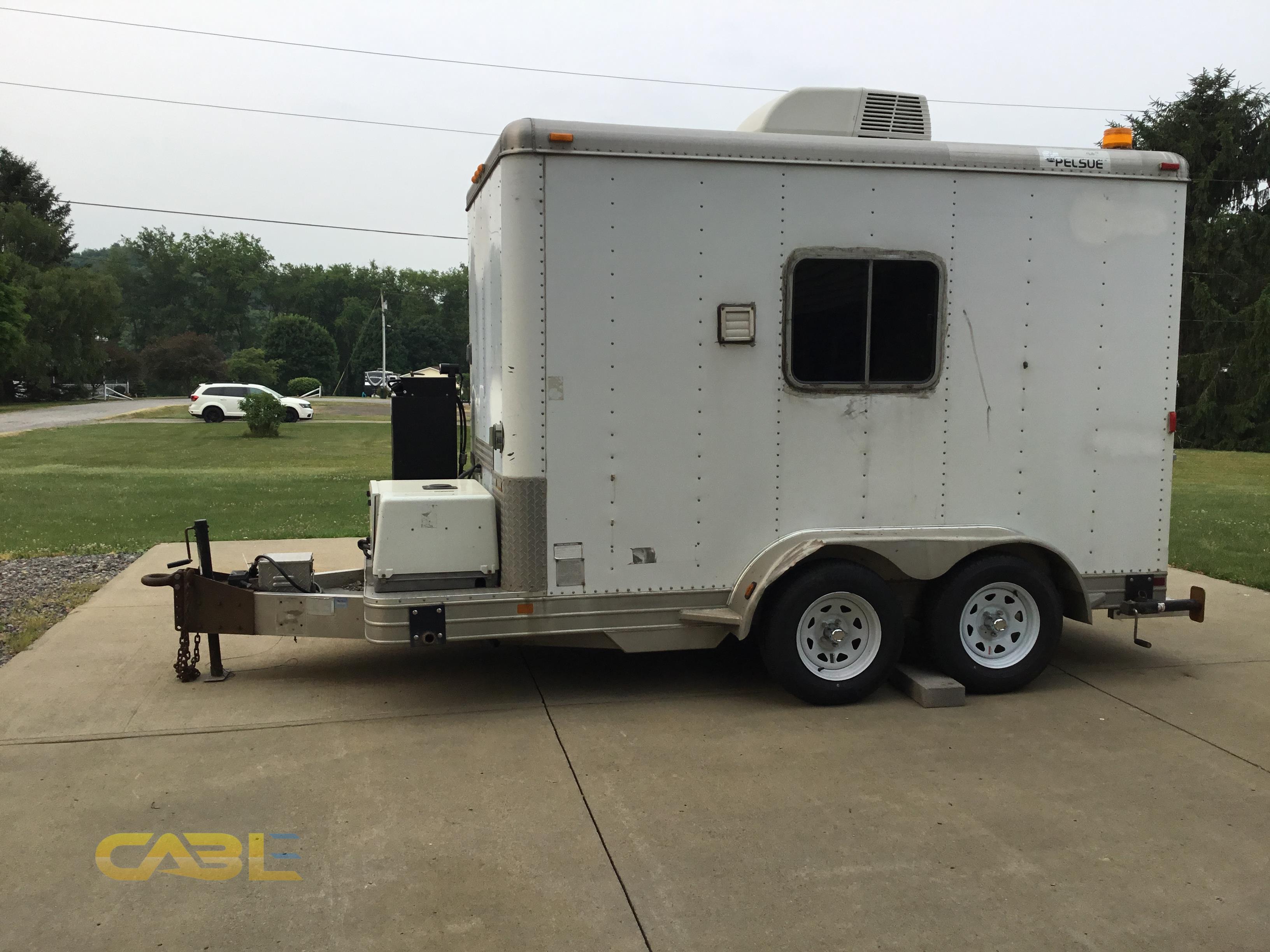 Featherlite Pelsue Fiber Spling Lab