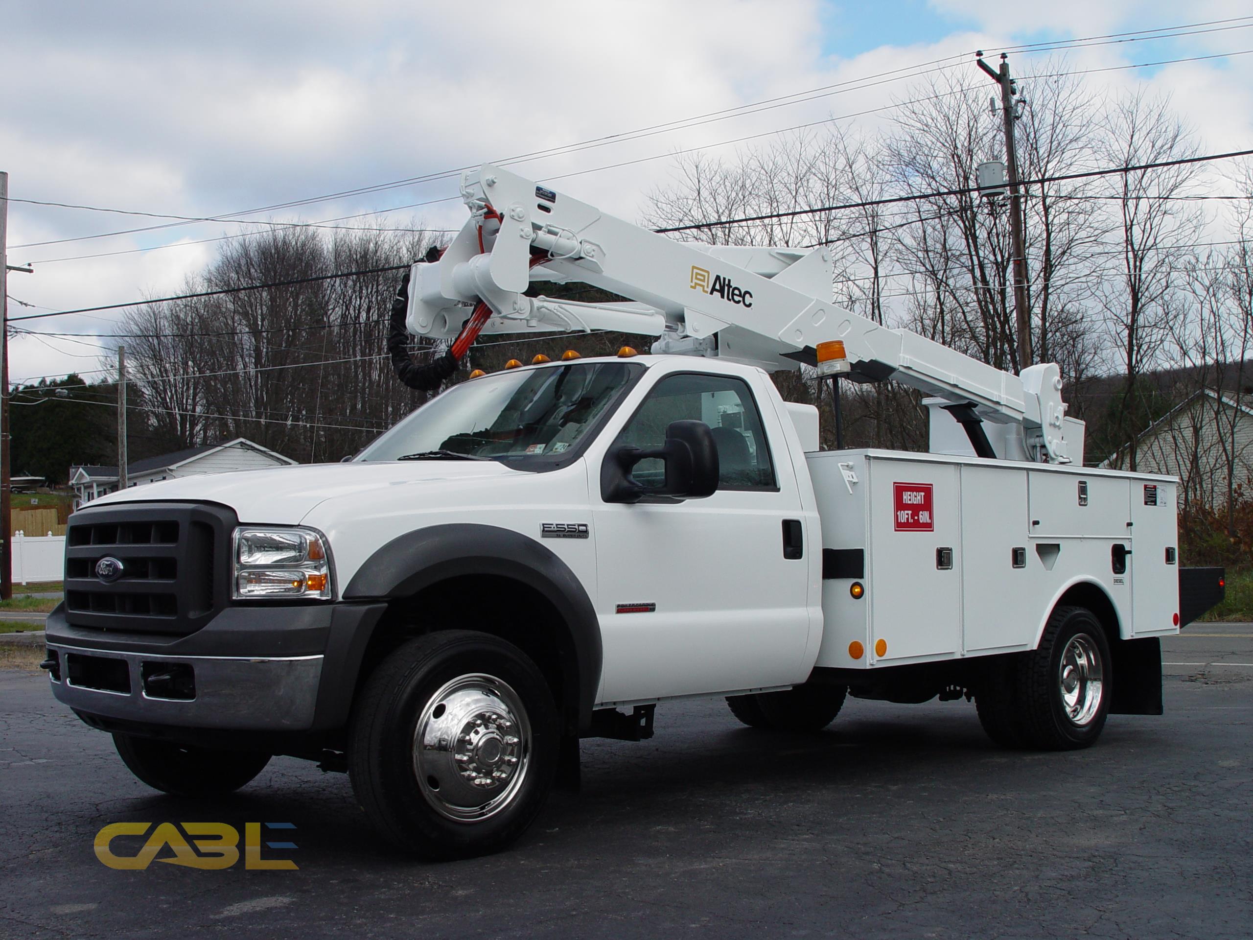 05 F550 AT37G 44ft Insulated Fully Refurbished