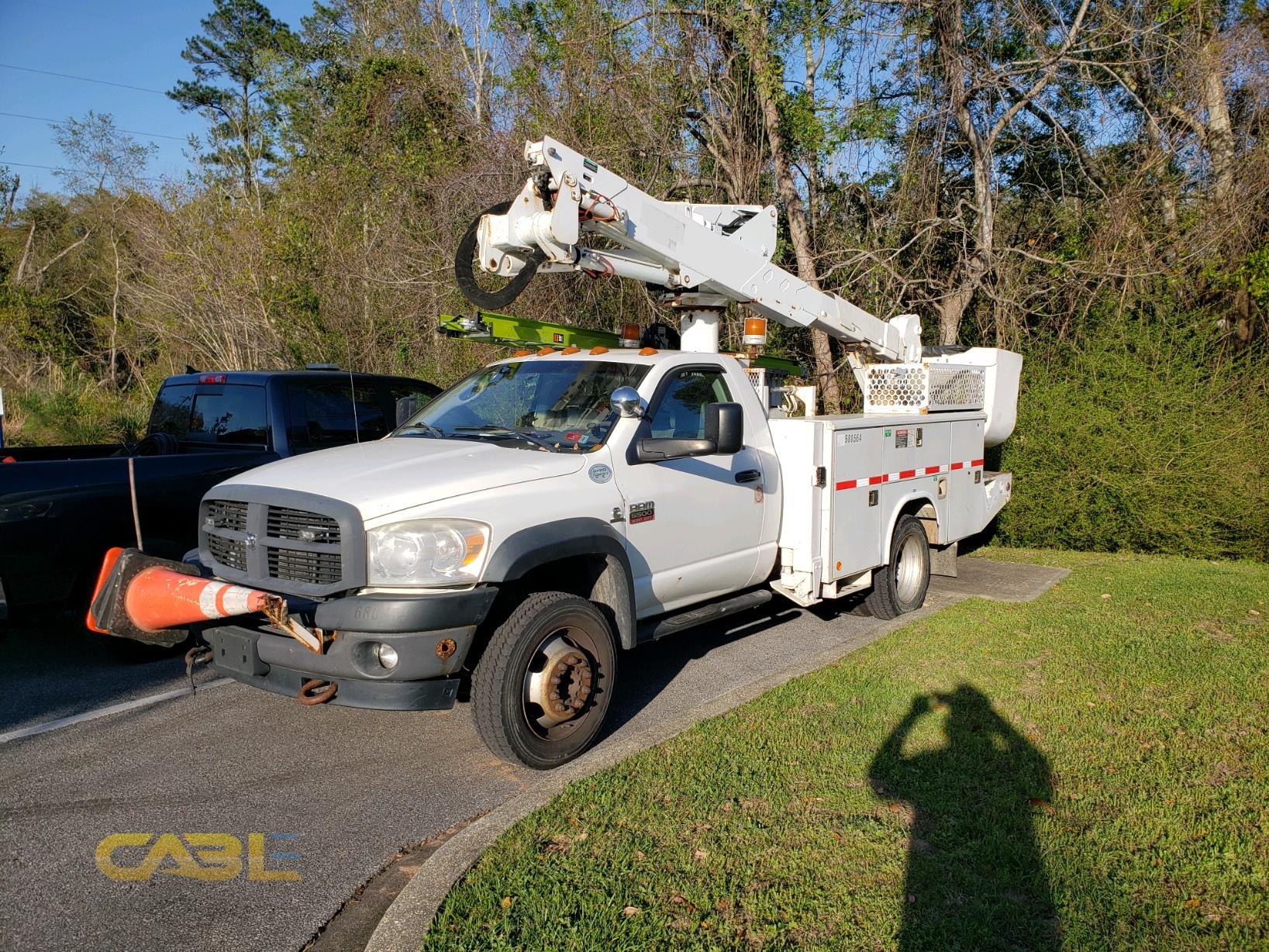 2008 Ram 5500 4x4, 6.7 Cummins, Altec 37G