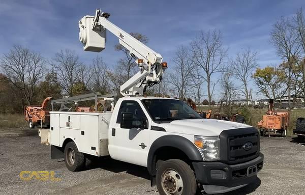 2014 Ford F450 Bucket Truck Altec AT200A 35ft