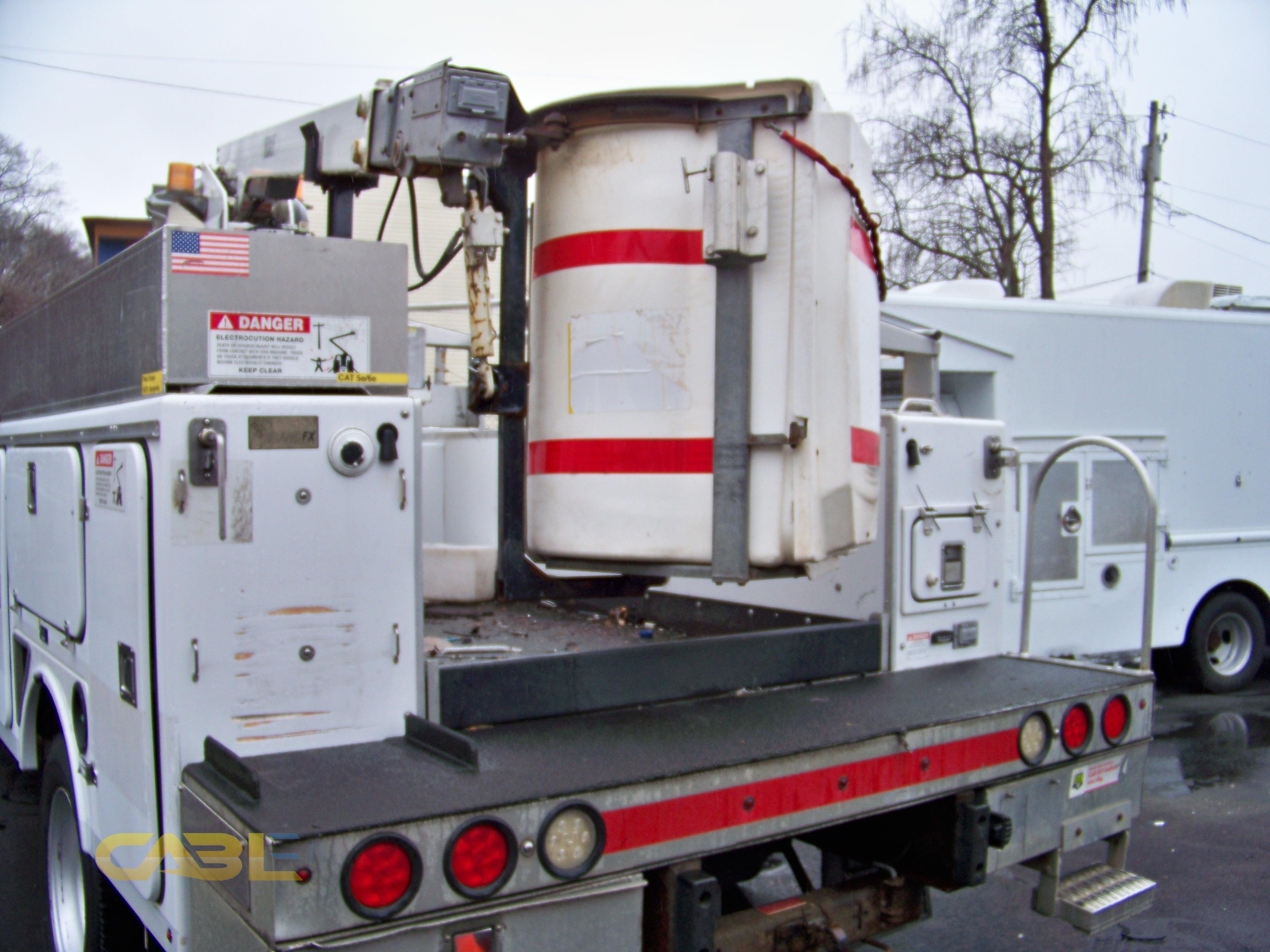 Pictures (2013 Dodge ram 4500 diesel bucket truck)