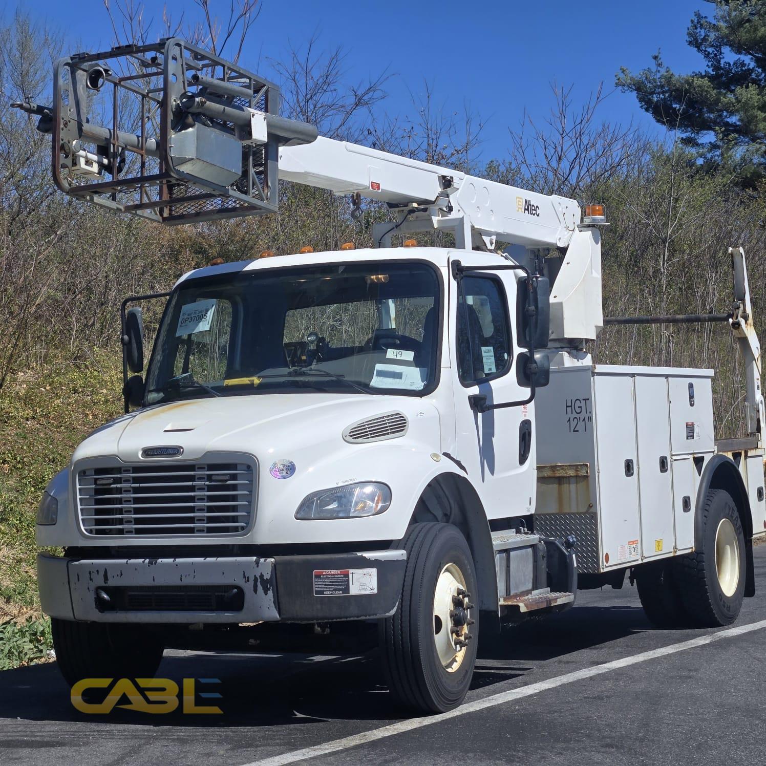 2019 Freightliner Altec T40P Cable Placer Non CDL