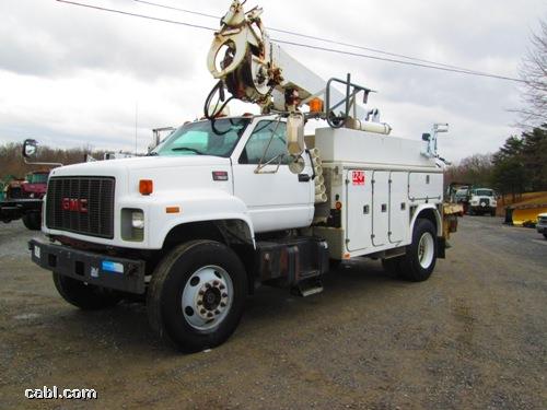 2001 GMC 7500 TEREX DIGGER