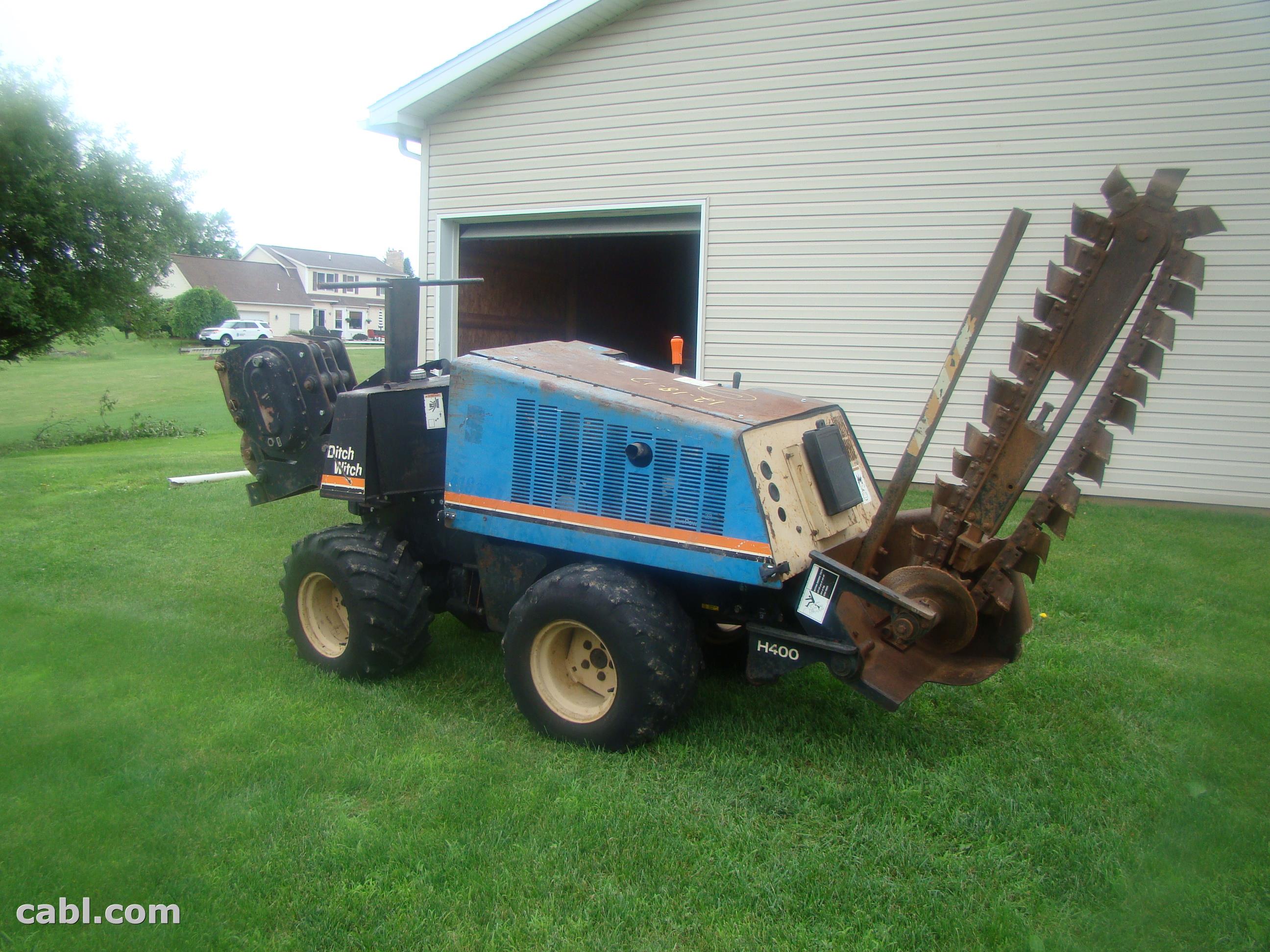 Ditch Witch 410SX Trencher/Vibratory Plow