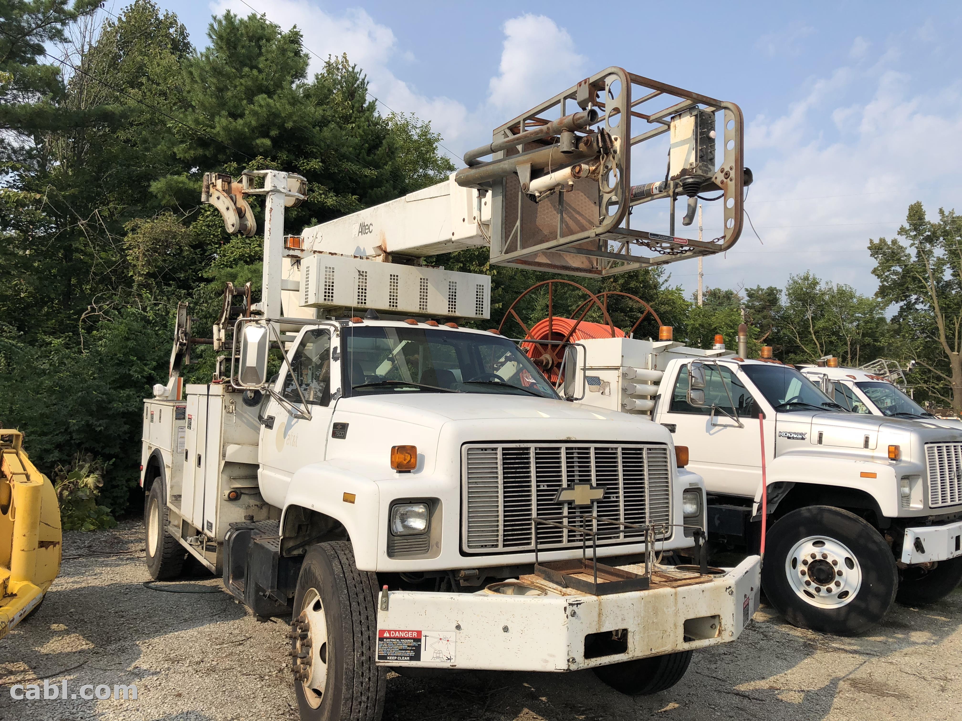2000 Chevy C7500 ALTEC AP45 Cable Placer