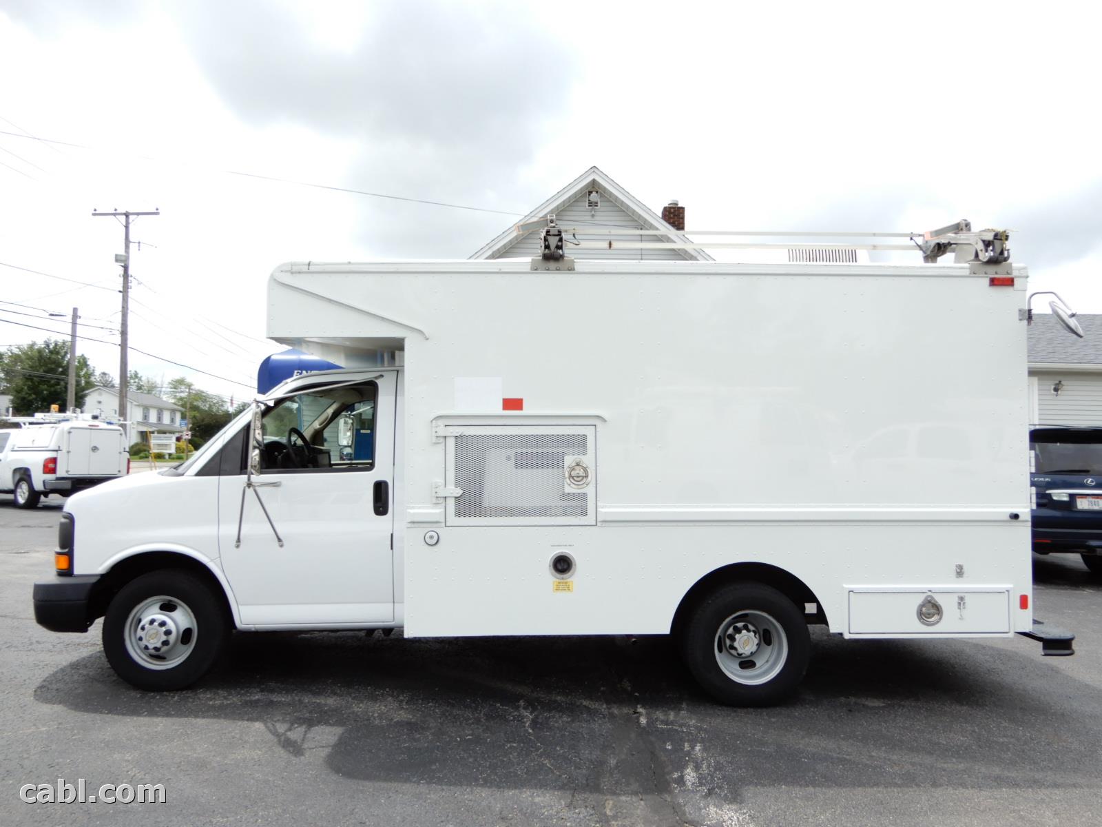 Pictures (2005 CHEVROLET 3500 CUTAWAY SPLICING / SERVICE VAN)