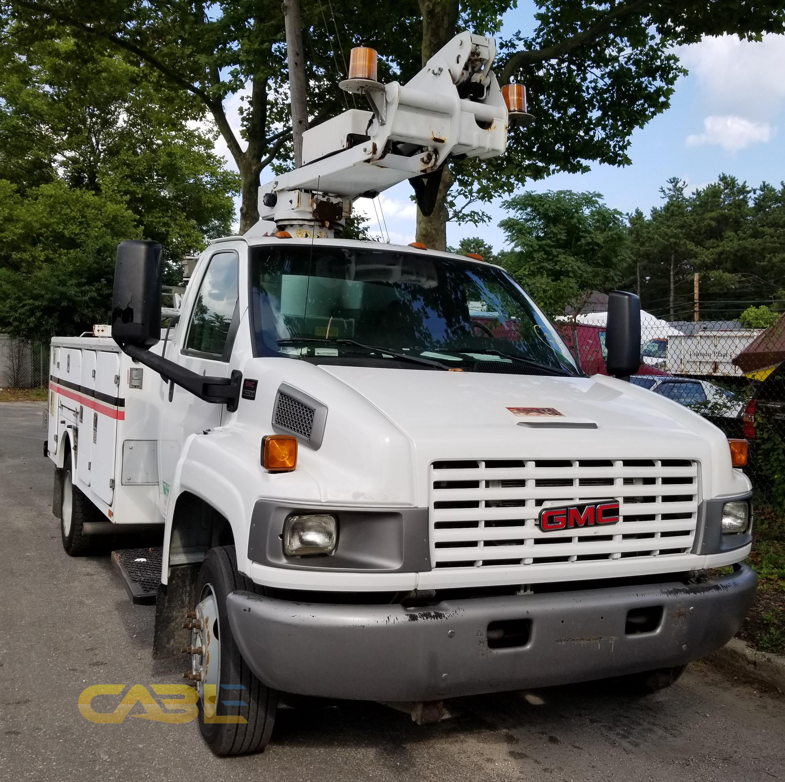 2008 GMC C5500, Ap 235P Altec Bucket/ cable placer