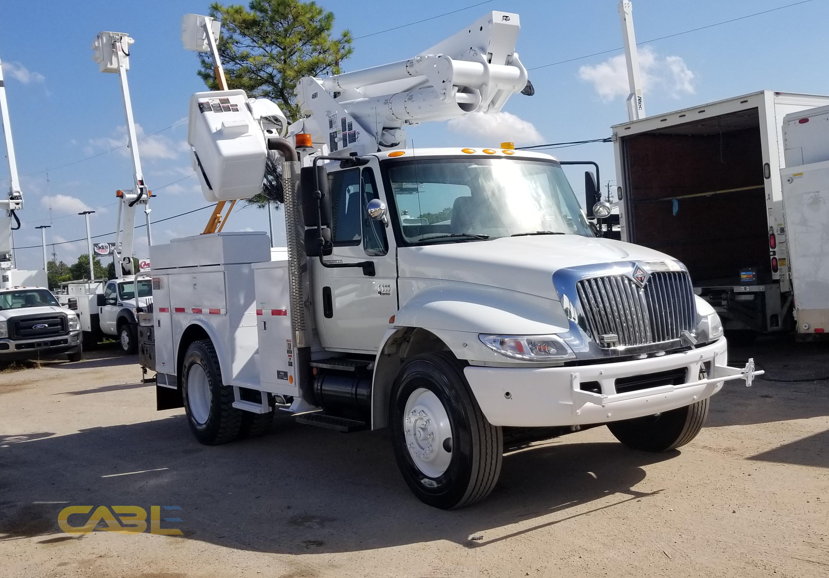 2005 INTL DT 466 50 FT BUCKET TRUCK