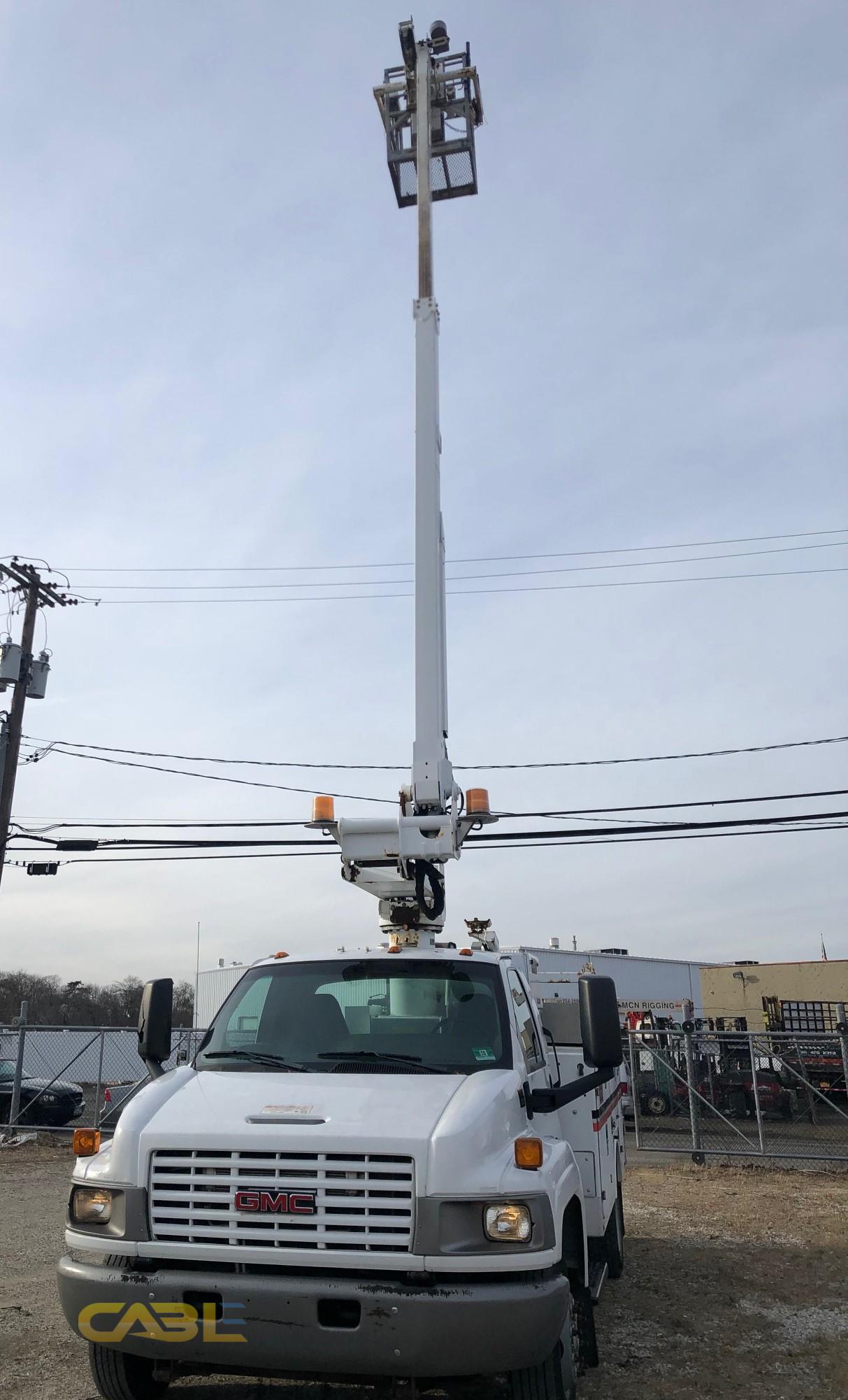 2008 GMC C5500, Ap 235P Altec Bucket/ cable placer