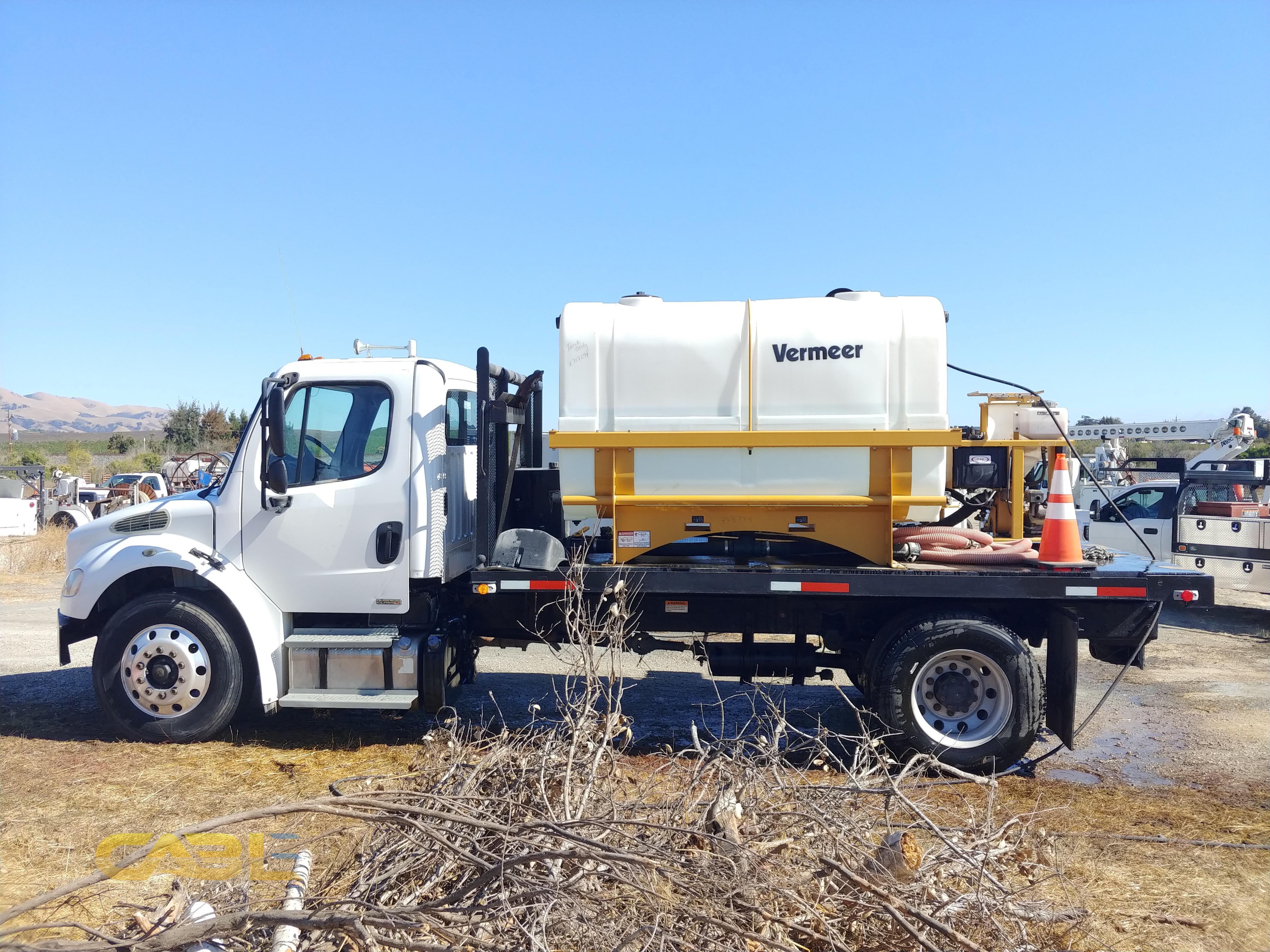 Pictures (2017 23/30 Vermeer Mud mixing, Support trucks)