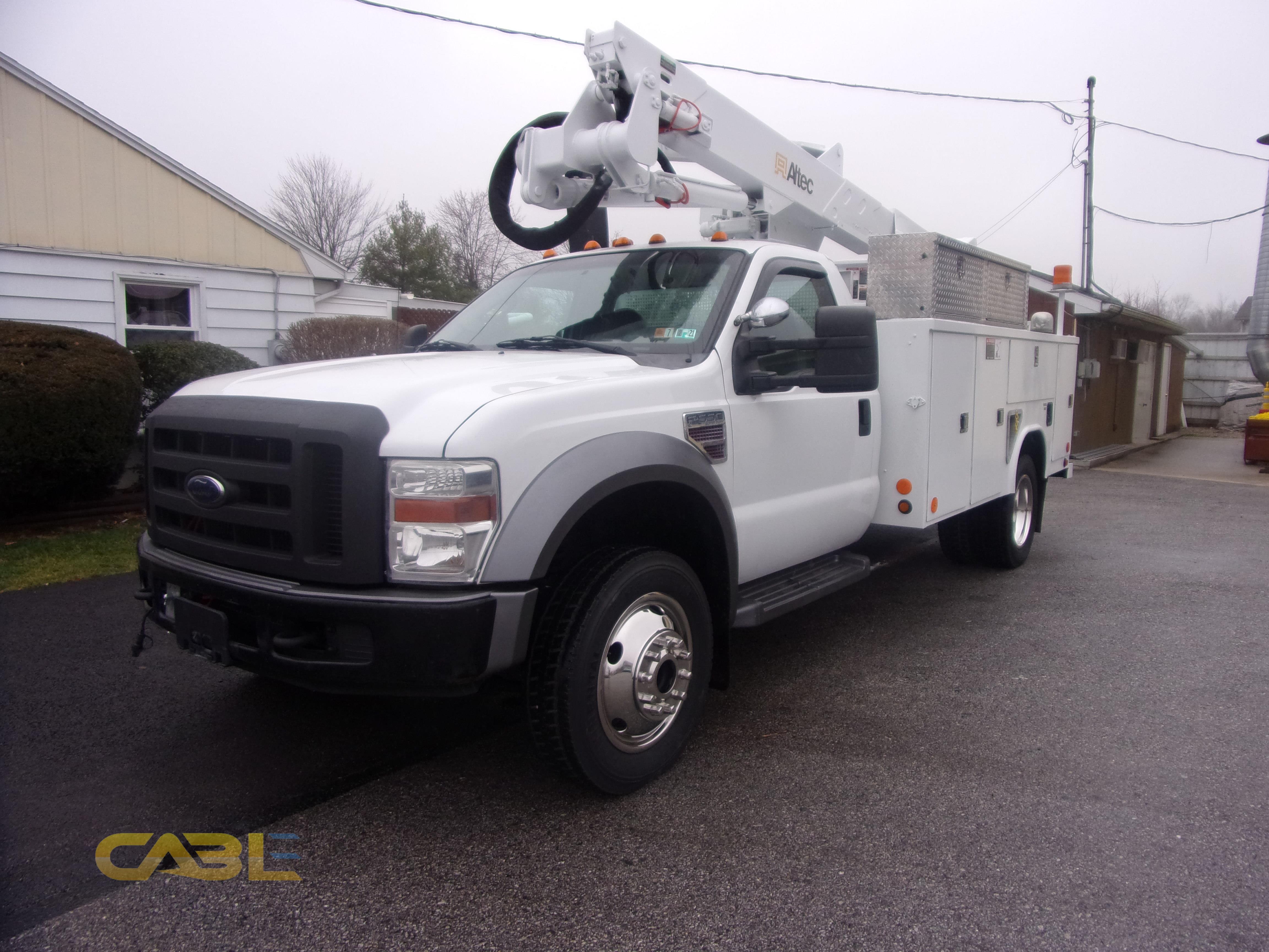 2008 Ford F-550SD 4WD Altec AT37G Insulated Boom