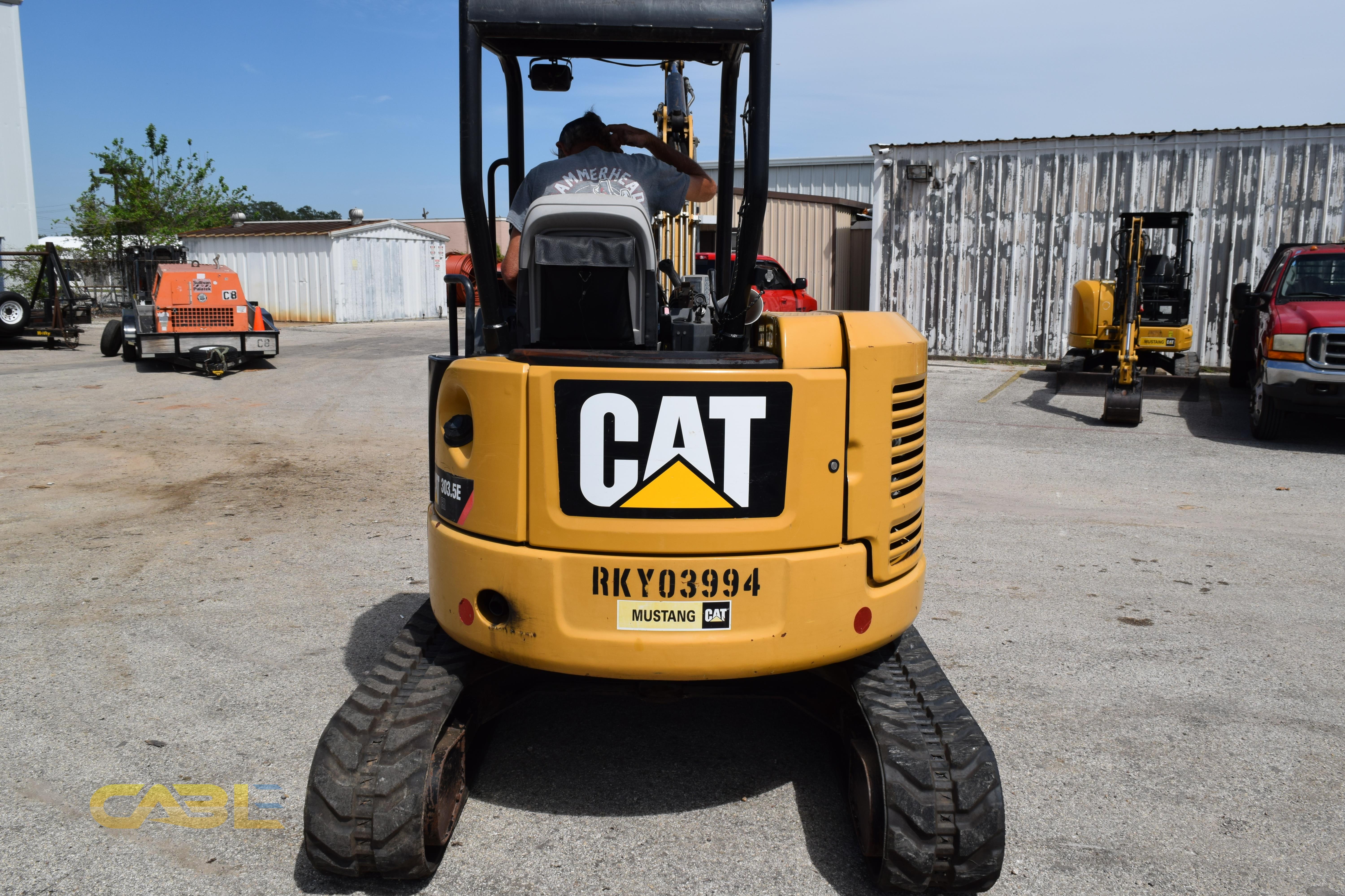 Pictures (2014 CAT 303.5E CR)