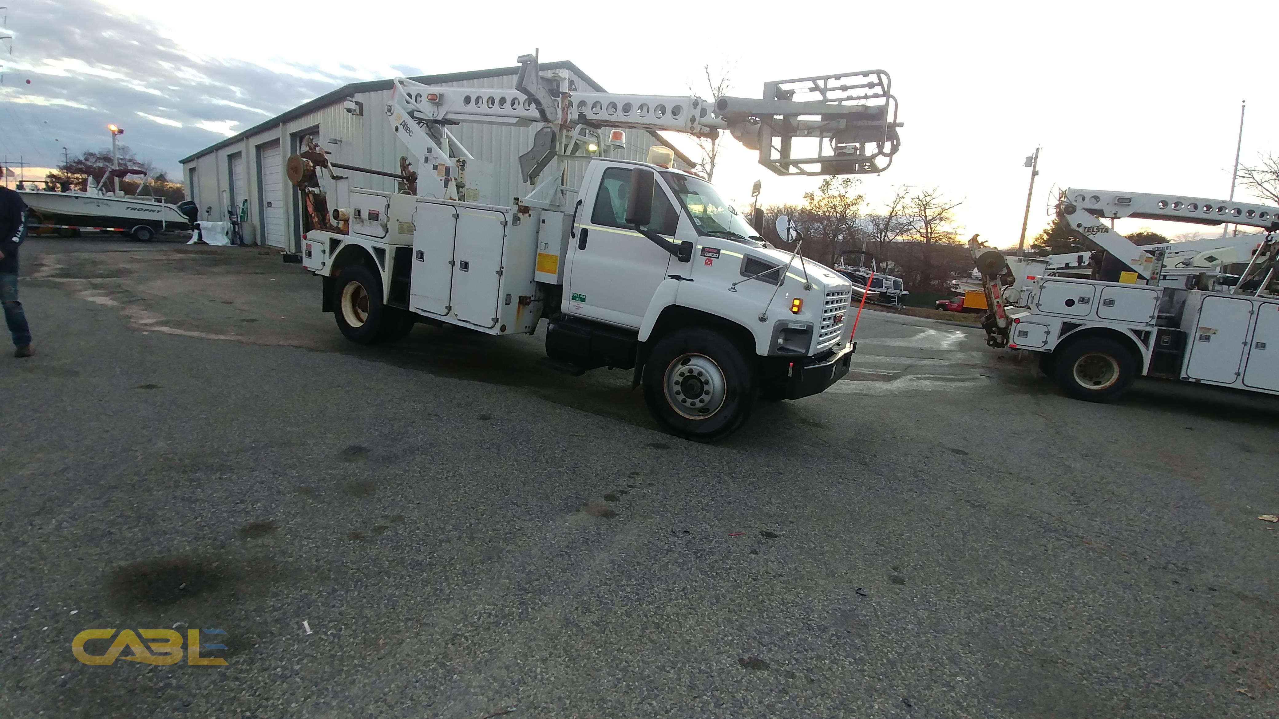 2005 gmc 8500 altec t40